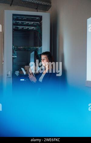 Engineer architect industry 4.0 using tablet construction site ...