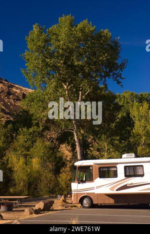 Motorhome, Yakima River Canyon Scenic and Recreational Highway ...