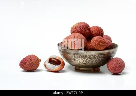 Lychee, lychees in peel Stock Photo - Alamy