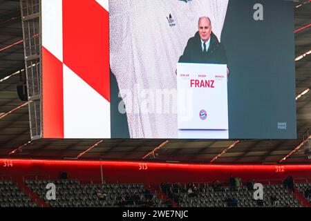 Honorary President Uli Hoeness (Bayern) with wife Susanne Munich ...