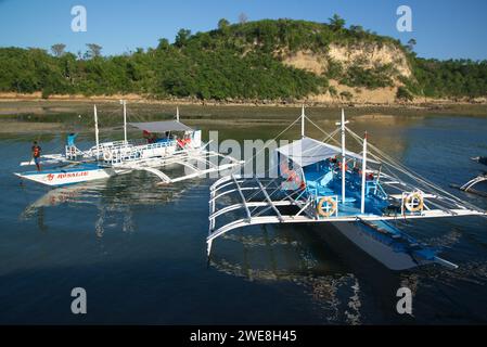 Traditional Philippino boat in the sea, Palawan island, Philippines ...