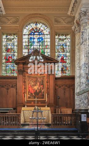 Altar and reredos painting (of Jesus Christ taken down from a cross) in ...