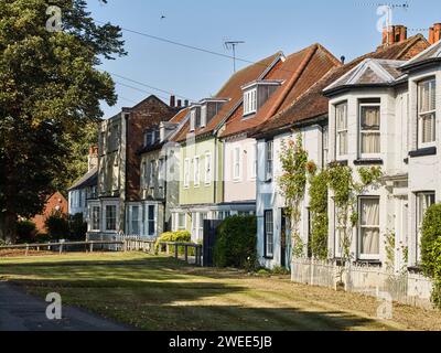 Harlow residential street scene Stock Photo - Alamy