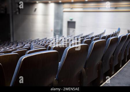 empty theater seats without audience Stock Photo - Alamy