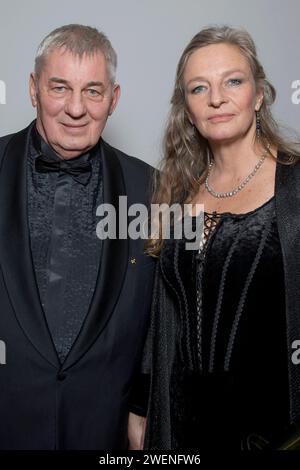 Schauspieler Heinz Hönig und Gabriele Lechner kommen zum VIP Empfang ...