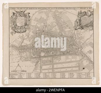 Map of the city of Utrecht, Jan van Vianen, 1695 print Map in a ...