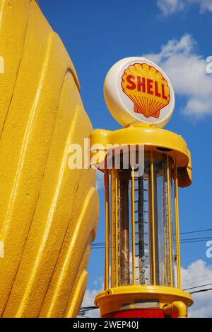 Historic Shell Shaped Shell Service Station in Winston-Salem NC USA ...