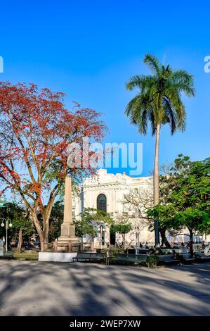 Father Conyedo Monument, Santa Clara, Cuba Stock Photo - Alamy