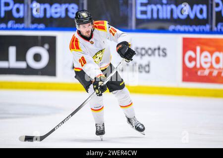 STOCKHOLM 2024-01-26 Brynäs Noel Nordh i kamp med Djurgårdens Axel ...