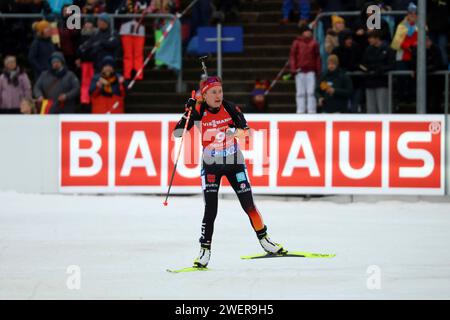 Janina Hettich-Walz (GER) am Schießstand, 10.01.2026, Oberhof ...