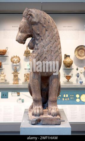 Archaic statue of a lion (Boston MFA 97.289) 01 Stock Photo - Alamy