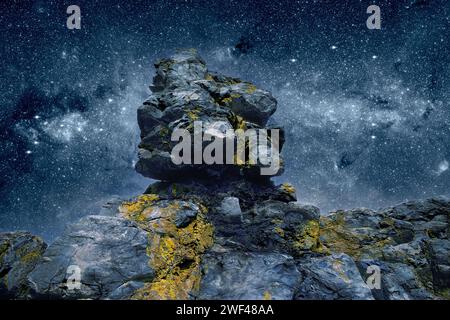 Rocks natural sculpture with human likeness Stock Photo - Alamy