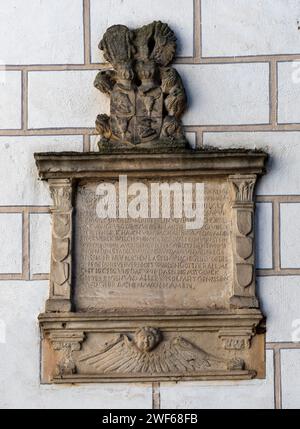 The Courtyard In The Castle Of The Mitwitz Water Castle With The Statue ...