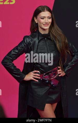 Leony Sängerin 11/23 thg Leony bei der 1Live Krone am 30. November 2023 ...