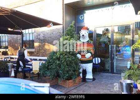 Granary Square Brasserie with its polar bear outside for winter 2023 ...