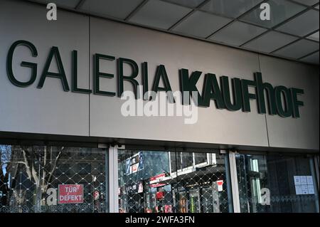 Eingang Logo Warenhaus GALERIA *** GALERIA department store logo ...