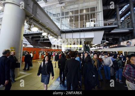 The busy railway station in Osaka, Japan Stock Photo - Alamy