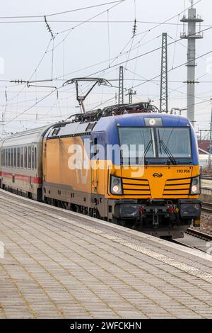 Eisenbahnverkehr in Rheine. Die Intercity Züge von Berlin nach ...