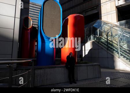 Vents 88 on London Wall by architect Richard Rogers. Red and blue ...