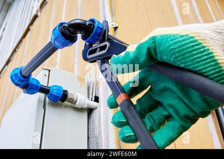 Elbow compression fittings for HDPE pipes are used when installing ...