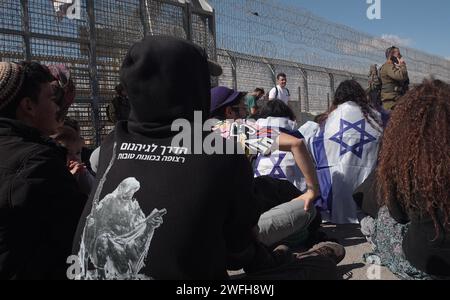 nitzana border crossing from egypt in the negev Stock Photo - Alamy