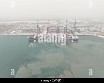 (240131) -- LAGOS, Jan. 31, 2024 (Xinhua) -- The CMA CGM Scandola, a liquefied natural gas ...