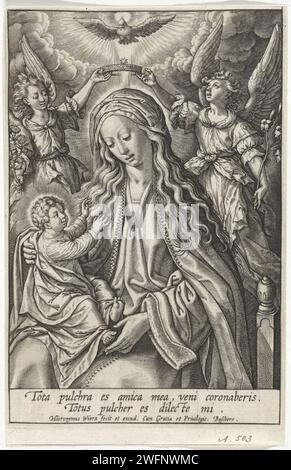 Mary with Christkind, crowned by two angels, Hieronymus Wierix, 1563 - Before 1619 print Maria ...