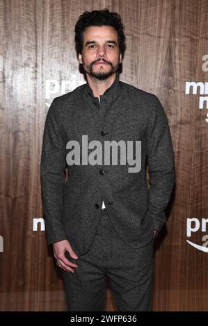 MR. & MRS. SMITH, Wagner Moura, (Season 1, aired Feb. 2, 2024). photo ...