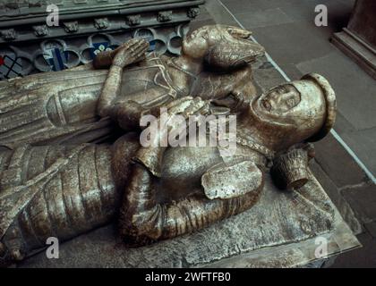 15th century Alabaster effigies of Sir Ralph Fitzherbert and his wife ...