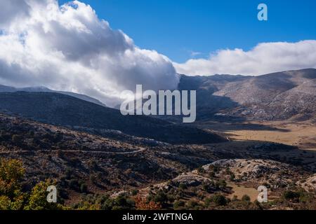 Nida Plateau with Mount Ida, highest mountain in Crete, Psiloritis ...
