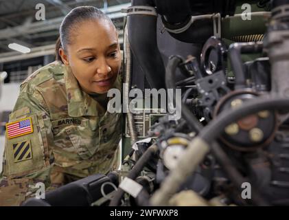 Staff Sgt. Jasmine N. Barnes, 91D Instructor, explains the process of ...