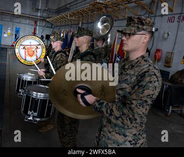 The III Marine Expeditionary Force Band performs for 3d Marines ...