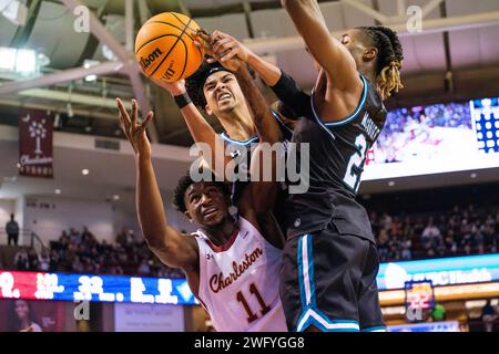 Charleston guard Kobe Rodgers (11) handles the ball during the first ...