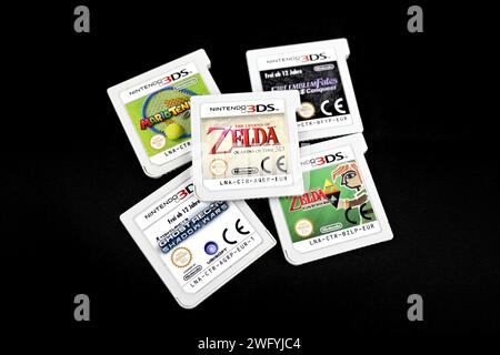 Computer games cartridges for Nintendo Entertainment System (Famicom ...