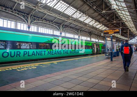 Avanti west Coast climate change livery pendolino train at Crewe ...
