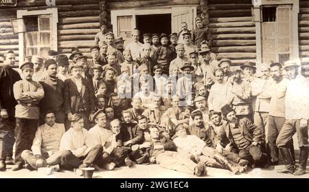 Group of convicts standing Stock Photo - Alamy