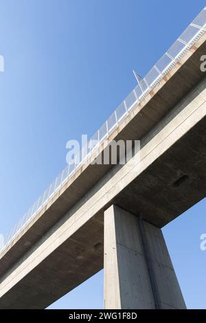 tall overhead train bridge high up in the sky Stock Photo - Alamy