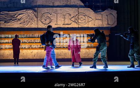 l-r: Kate Lindsey (Offred), Elsi McDonald (Offred’s Daughter) in THE ...