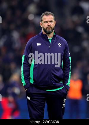 Ireland head coach Andy Farrell watches warm up prior to the Guinness ...
