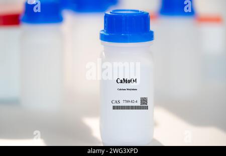 CaMoO4 calcium molybdate CAS 7789-82-4 chemical substance in white ...