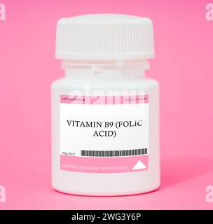 Container of vitamin B9 folic acid Stock Photo - Alamy