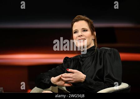 Florence Gaub Politologin 11/23 her Markus Lanz und Florence Gaub am 28 ...