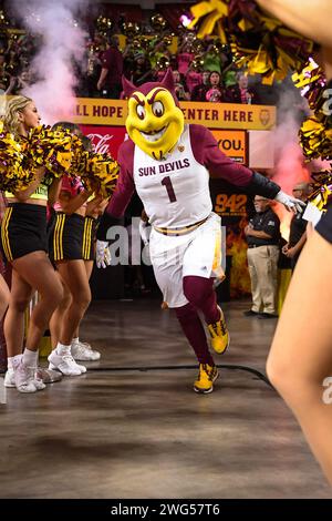 Arizona State Sun Devils mascot Sparky leads the team out onto the ...