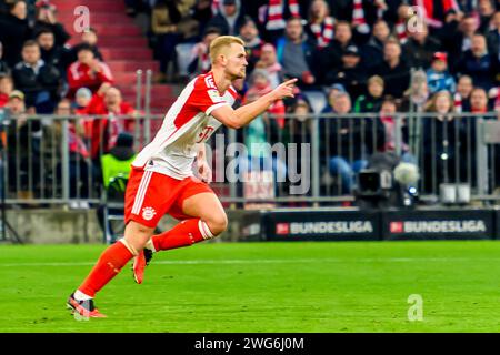 Tor zum 0:2 durch Matthijs de Ligt (Muenchen) gegen Torwart Manuel ...