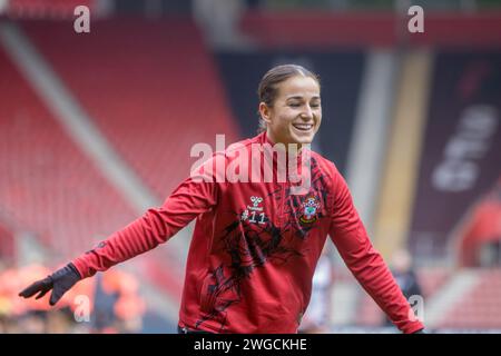 Southampton, UK. 4th Feb, 2024. Araya Dennis (22 Crystal Palace) and ...