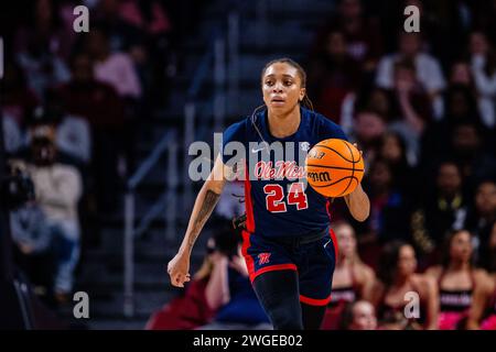 Mississippi forward Madison Scott (24) shoots over Oklahoma forward ...