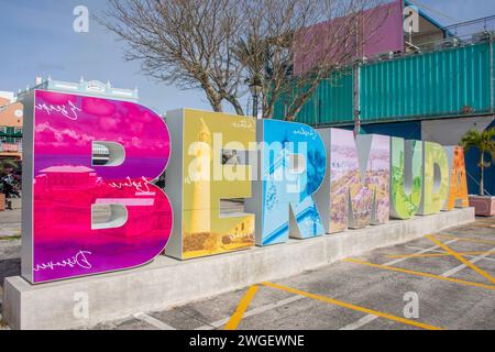 Bermuda welcome sign on waterfront, Front Street, City of Hamilton ...
