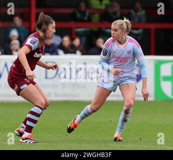 DAGENHAM, ENGLAND - FEBRUARY 04: Amber Tysiak of West Ham United WFC in ...