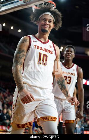 USC Trojans forward DJ Rodman (10) drives to the basket during an NCAA ...