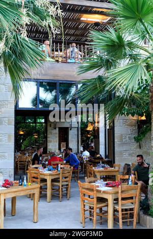 Traditional restaurant in Crete Stock Photo - Alamy